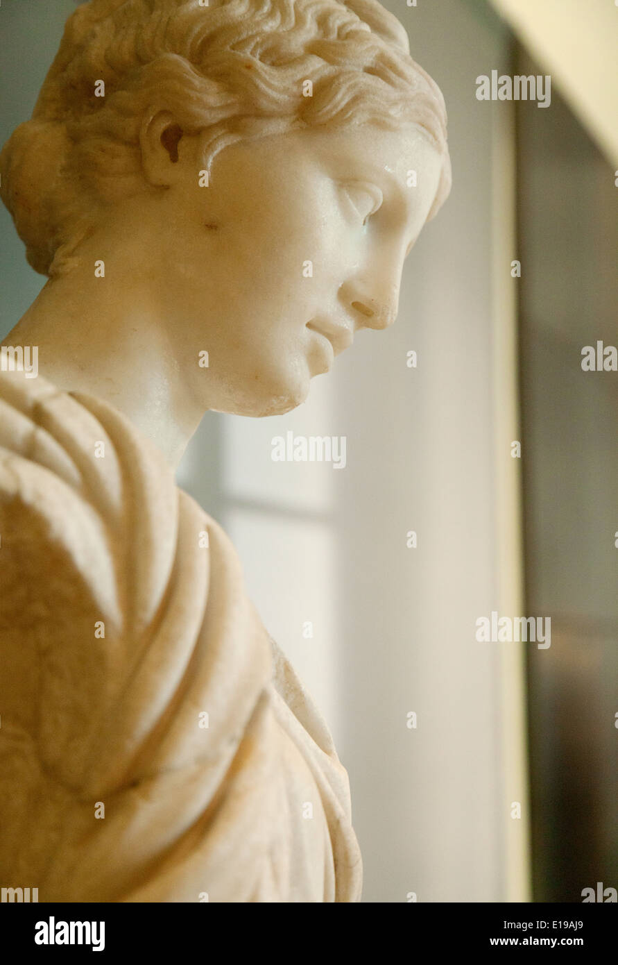 Head and shoulders of a Roman female statue, Musei Capitolini ...