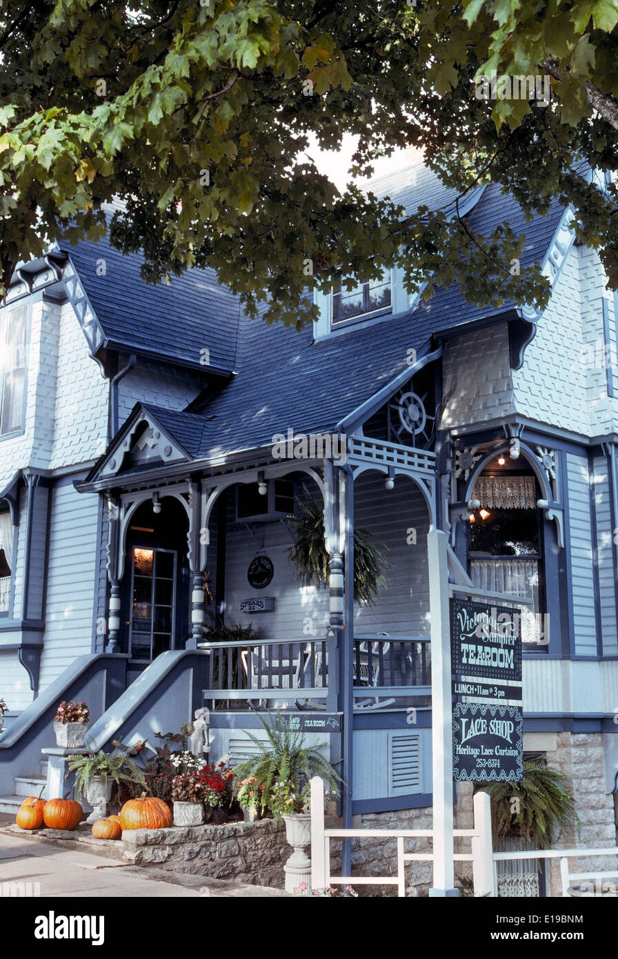 Victorian shops hi-res stock photography and images - Alamy