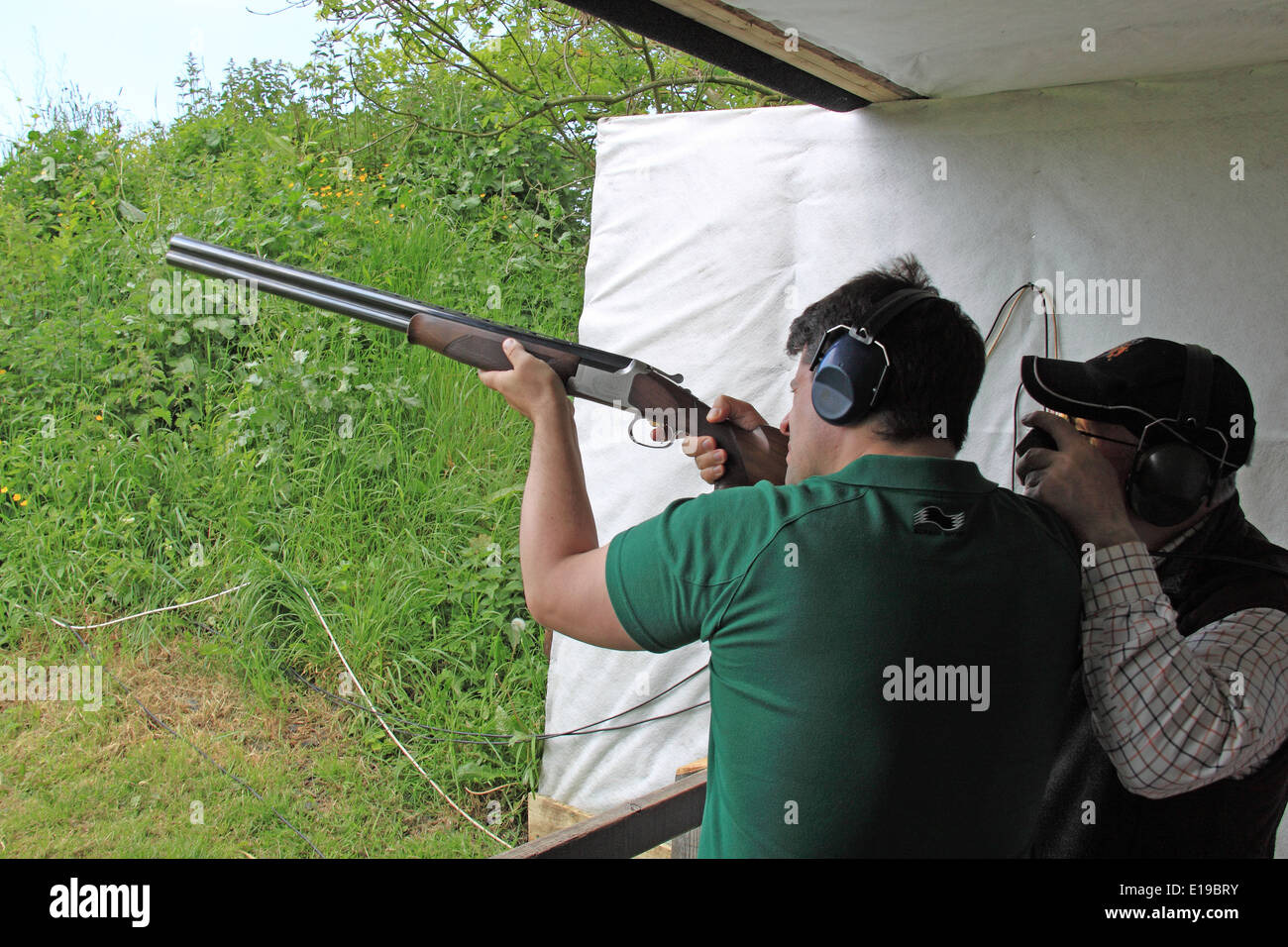 Clay pigeon shooting hi-res stock photography and images - Alamy