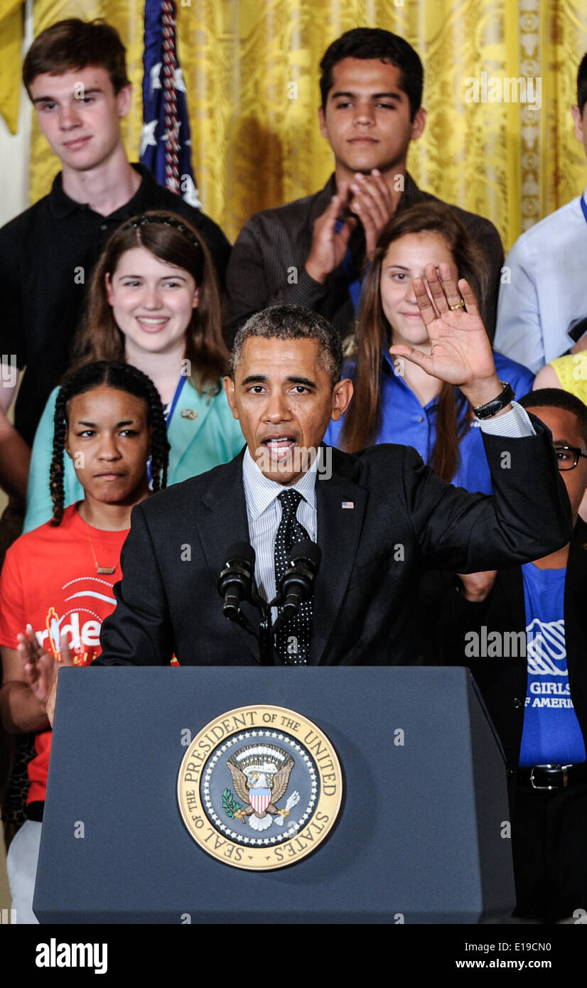 Washington DC, USA. 28th May, 2014. U.S. President Barack Obama (C ...