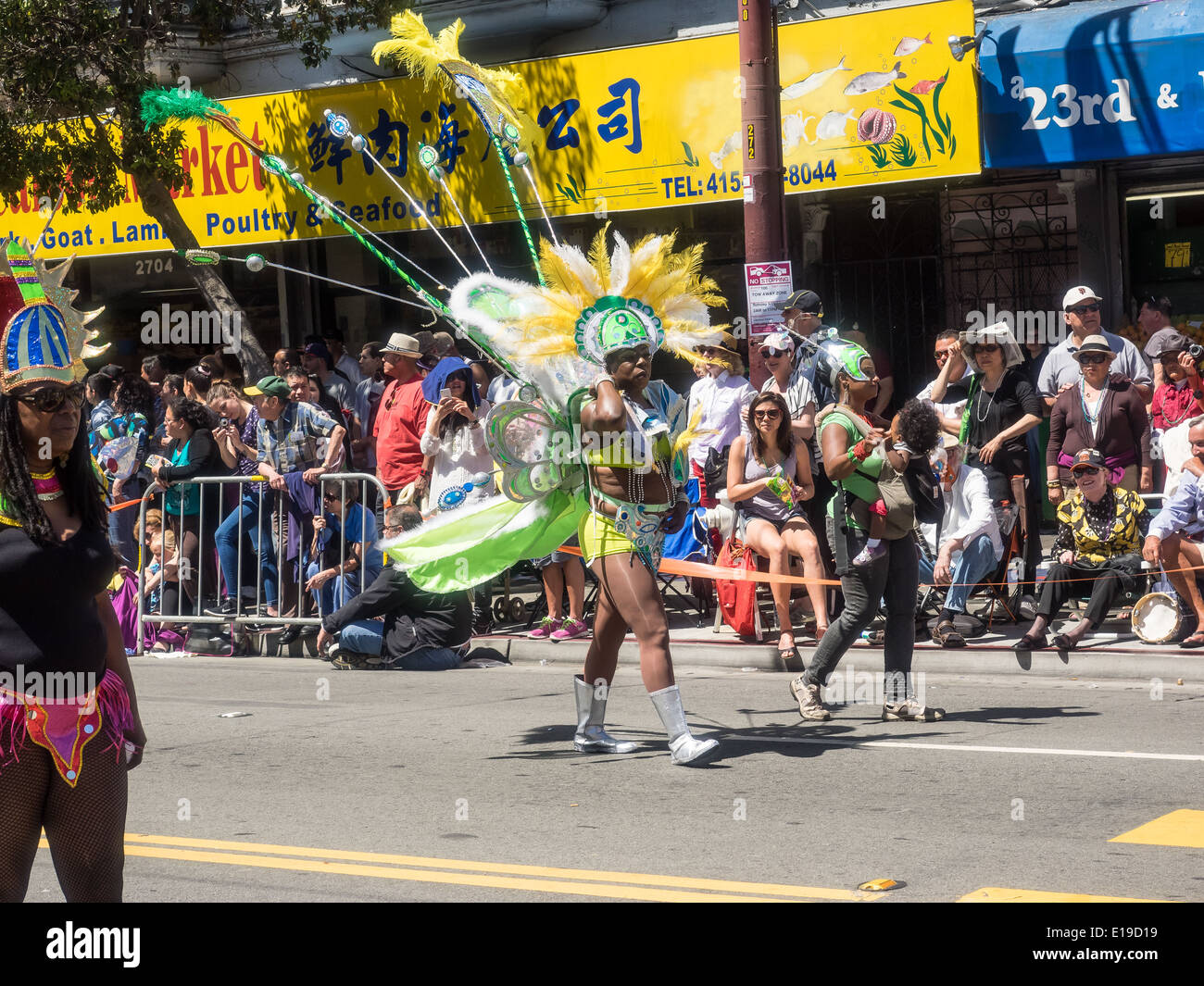SAN FRANCISCO, CA/USA - MAY 25: San Francisco Carnaval Grand Parade on ...