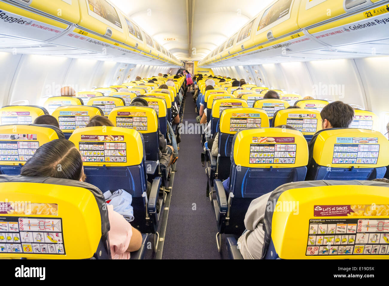 Ryanair plane interior hi-res stock photography and images - Alamy