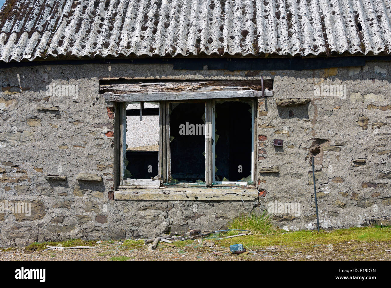 Derelict building, Silverband Mine, Great Dun Fell, Milburn Forest ...