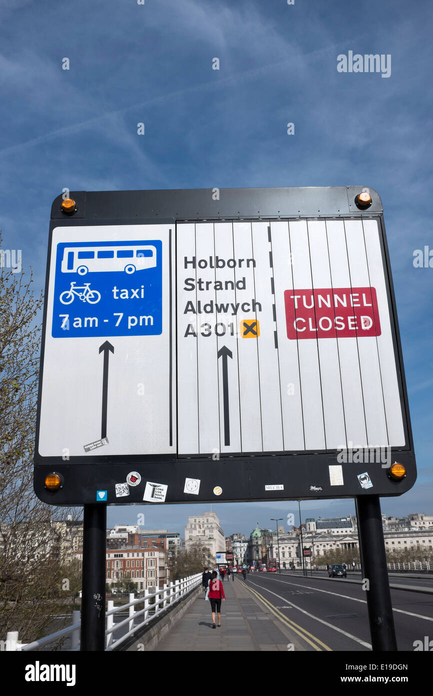 Traffic Road Signs heading north on Waterloo Bridge Stock Photo - Alamy