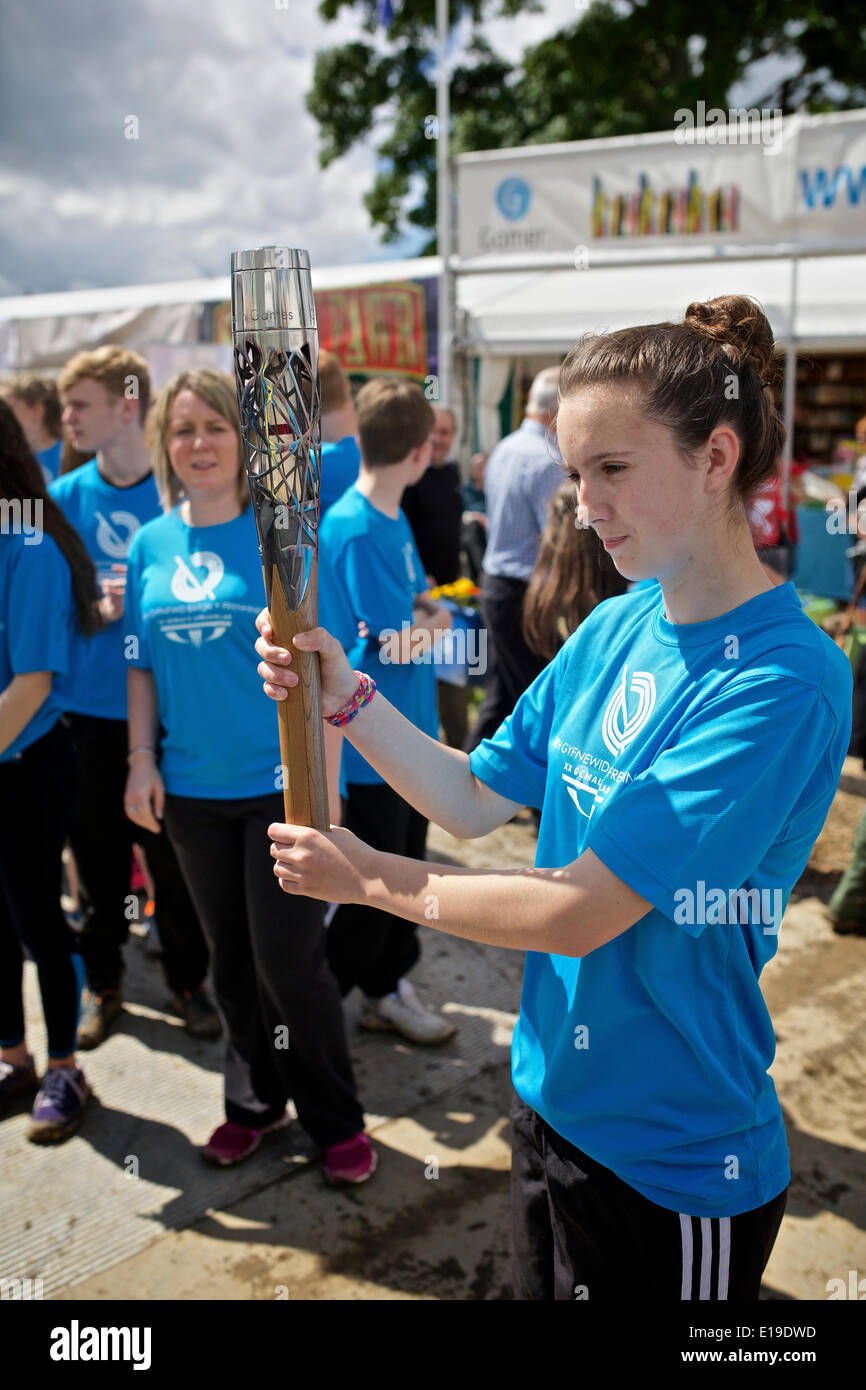 Queen's baton relay hi-res stock photography and images - Alamy