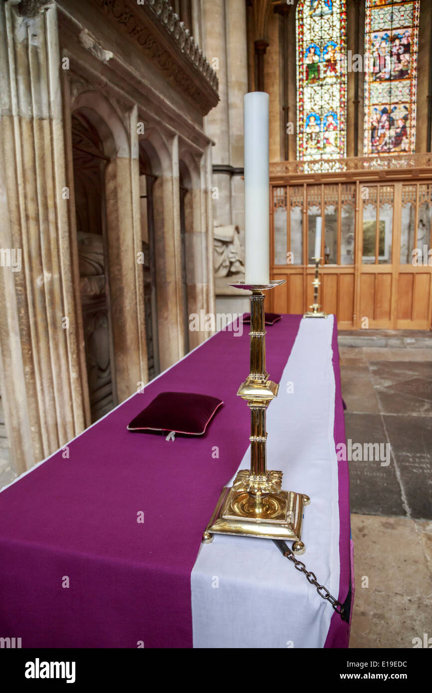 Christian alter hi-res stock photography and images - Alamy