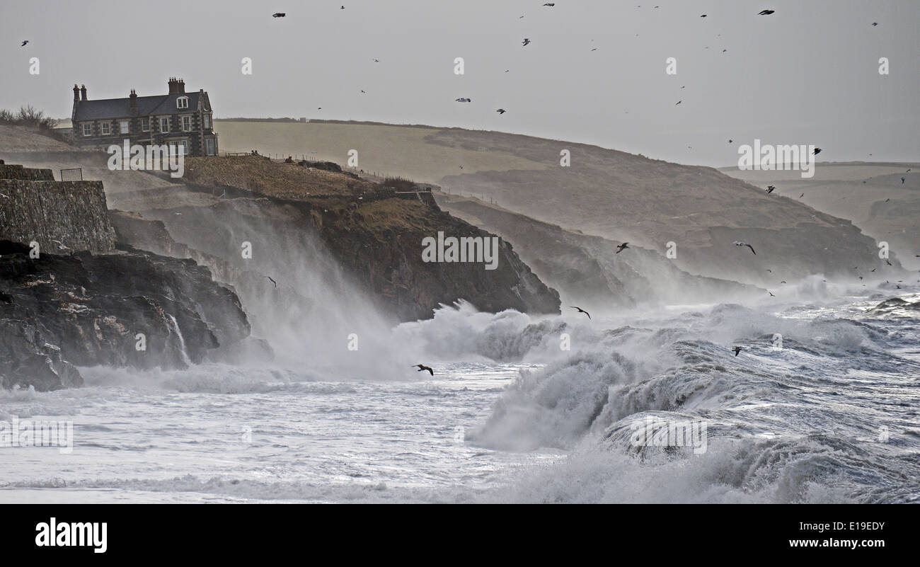 Storm porthleven cornwall hi-res stock photography and images - Alamy
