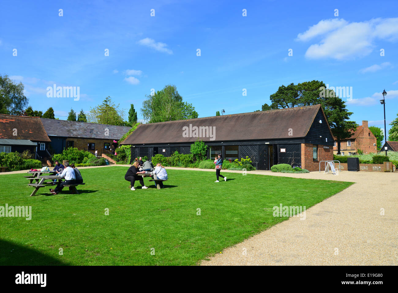 Cow Byre tea rooms, Manor Farm, Ruislip, London Borough of Hillingdon ...