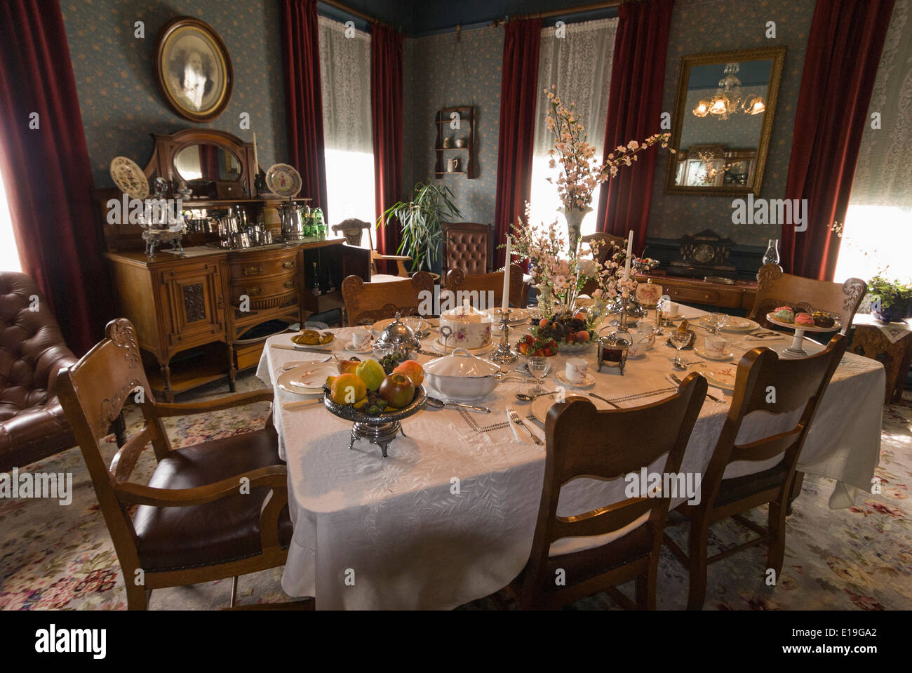 Irving house dining room hi-res stock photography and images - Alamy