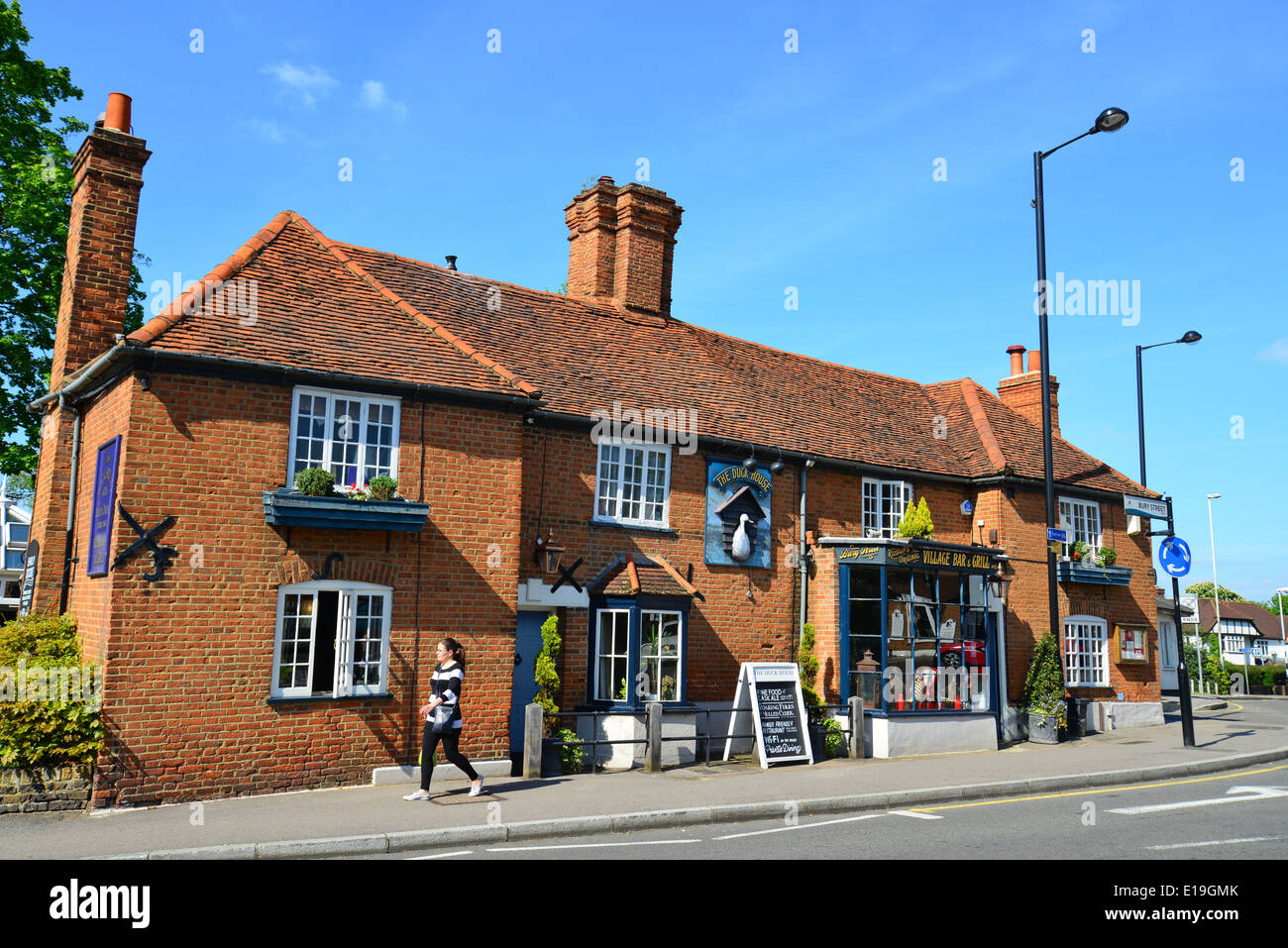 High street ruislip london borough hi-res stock photography and images ...
