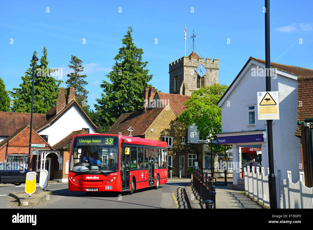 Bus turning into Sharp's Lane, Ruislip, London Borough of Hillingdon ...