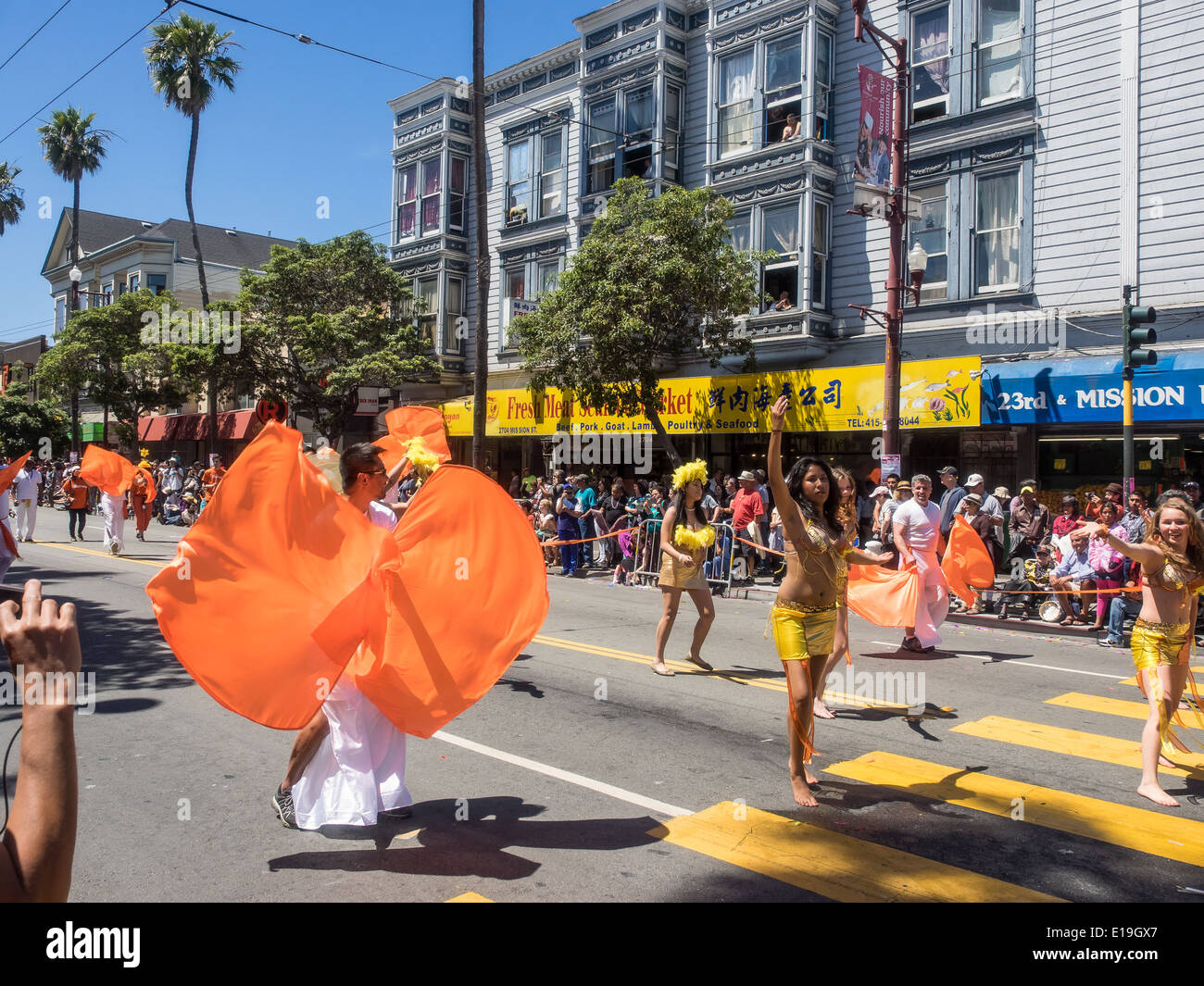 SAN FRANCISCO, CA/USA - MAY 25: San Francisco Carnaval Grand Parade on ...