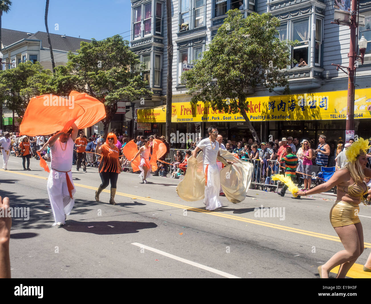 SAN FRANCISCO, CA/USA - MAY 25: San Francisco Carnaval Grand Parade on ...