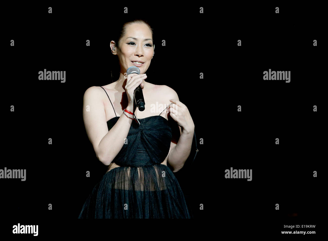 Hong kong singer shirley kwan hi-res stock photography and images - Alamy
