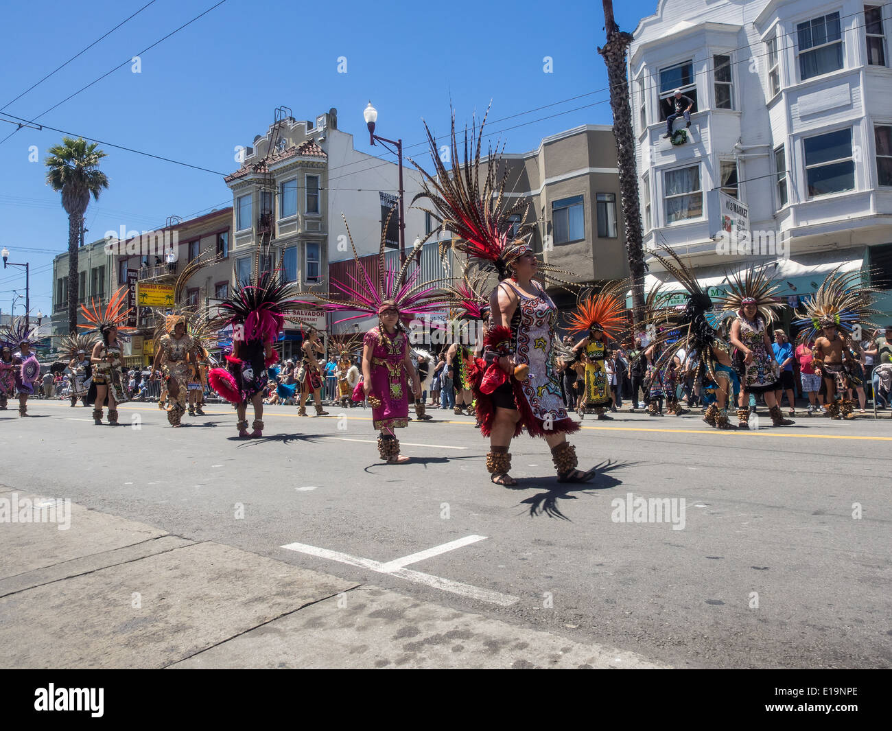 SAN FRANCISCO, CA/USA - MAY 25: San Francisco Carnaval Grand Parade on ...
