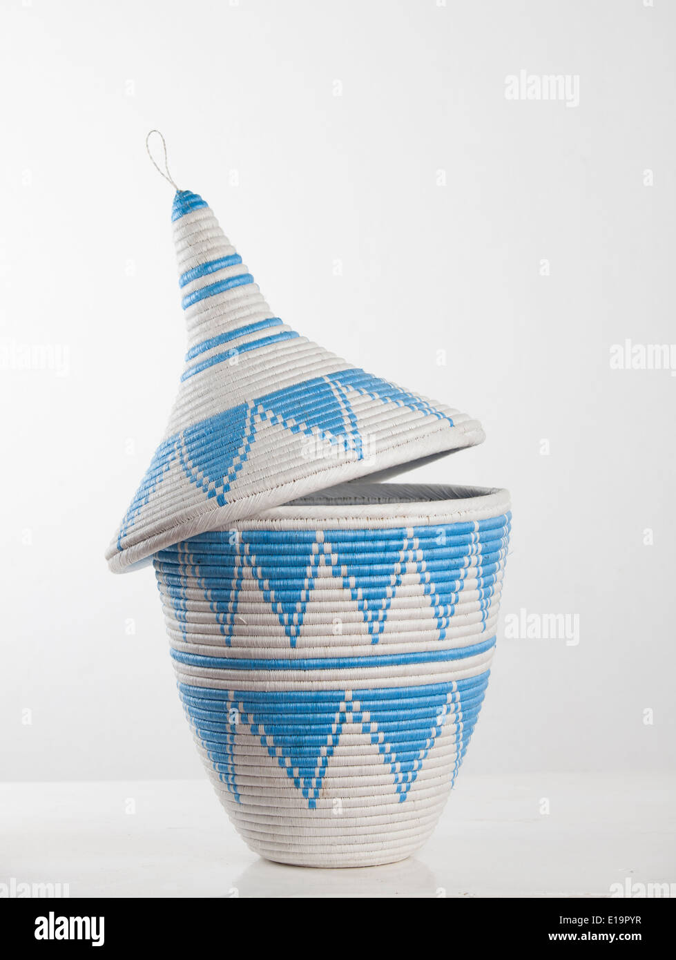 Sisal baskets hi-res stock photography and images - Alamy