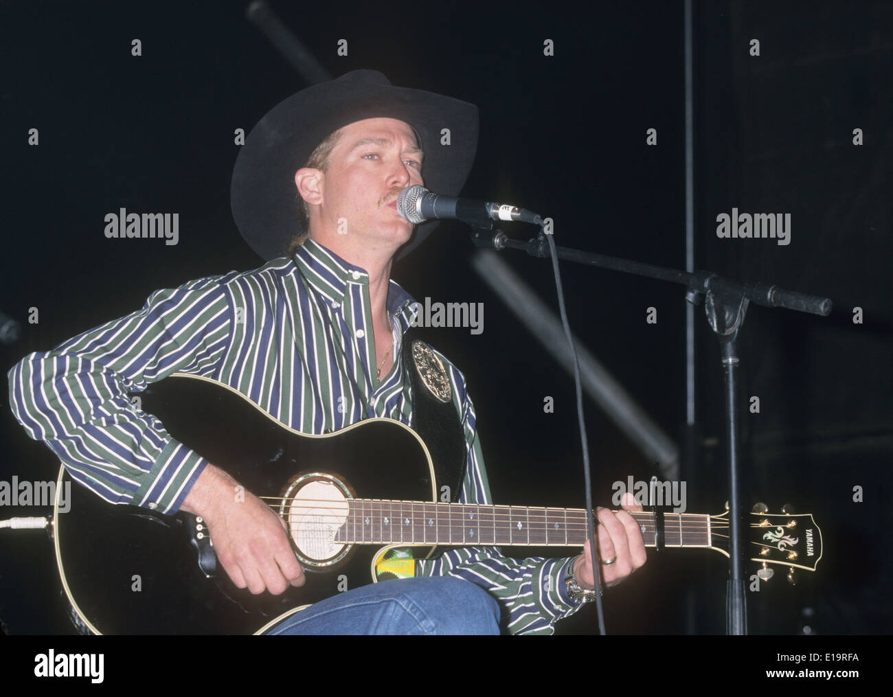 Tracey lawrence hi-res stock photography and images - Alamy