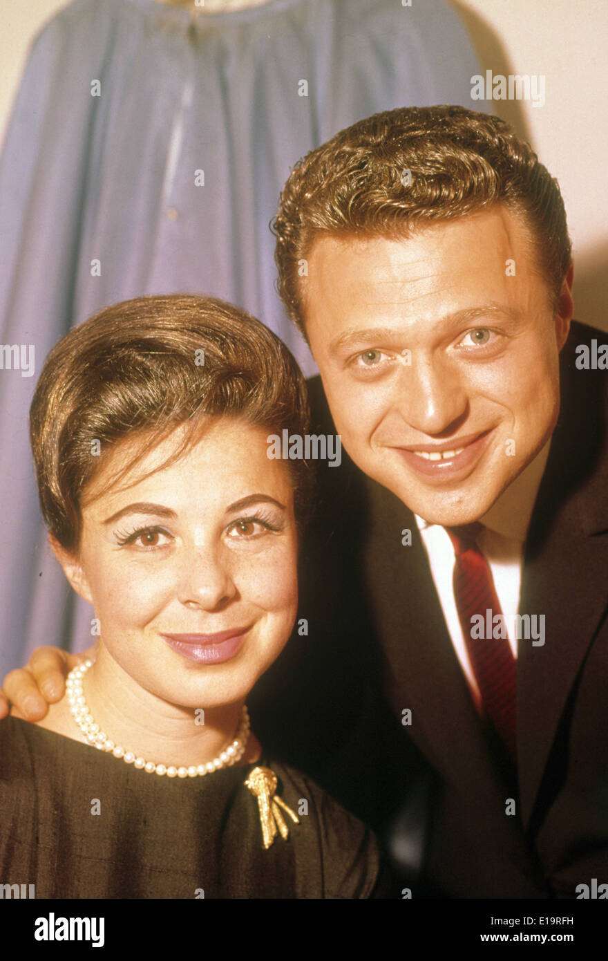 STEVE LAWRENCE and wife Eydie Gorme about 1987 Stock Photo - Alamy