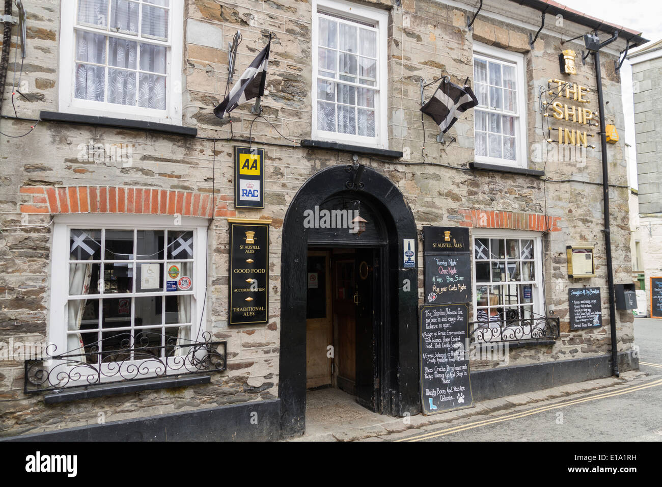 The Ship Inn, which is a pub and hotel in Mevagissey Cornwall Stock ...