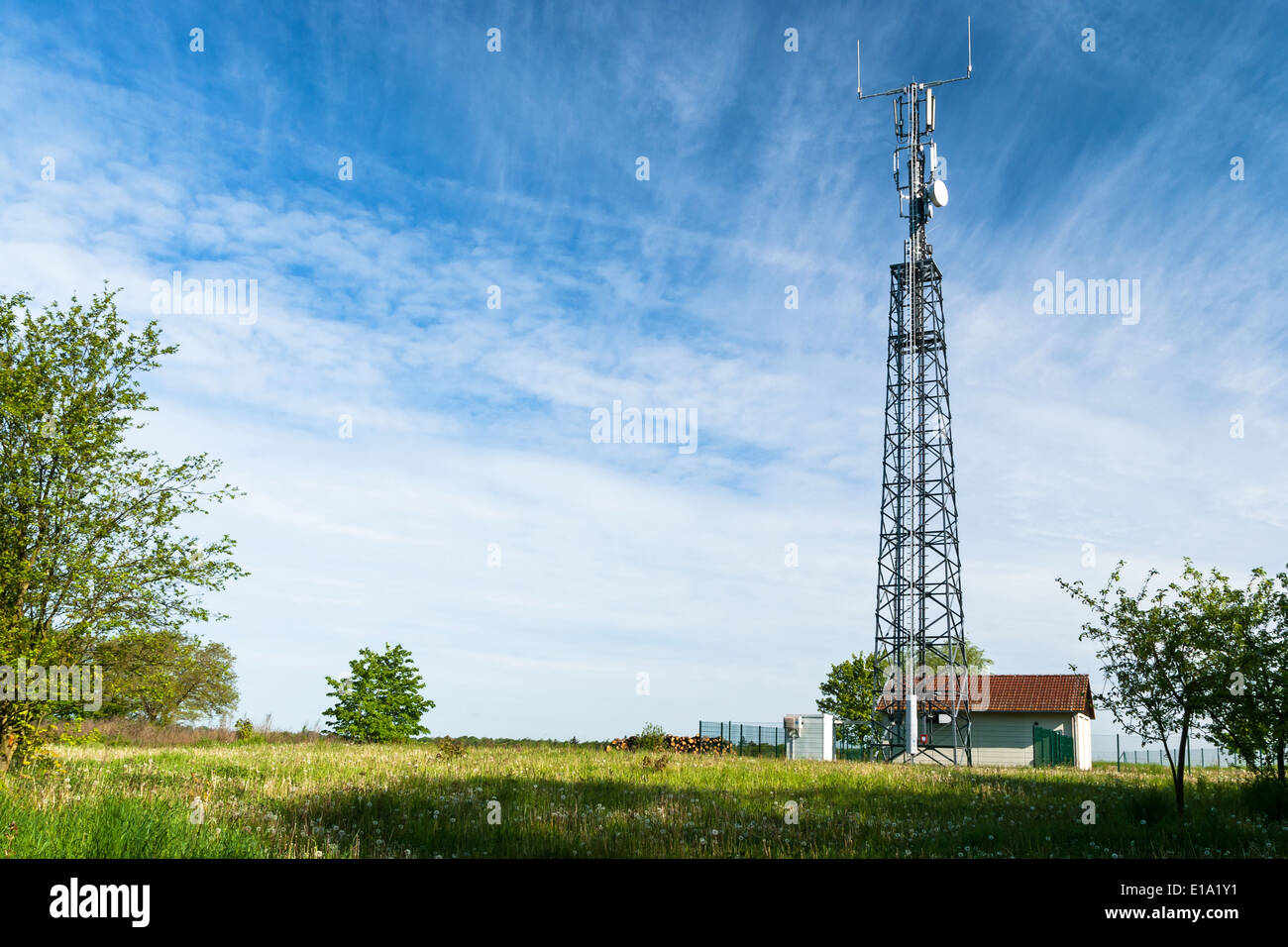 Lte base station hi-res stock photography and images - Alamy