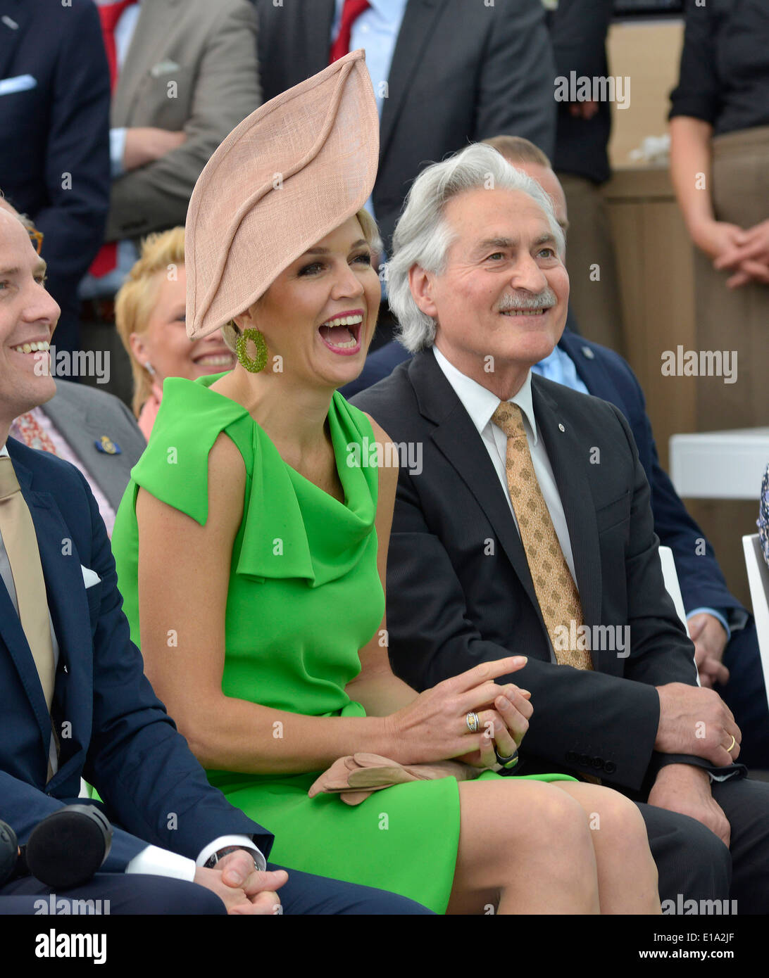 Queen maxima hi-res stock photography and images - Alamy