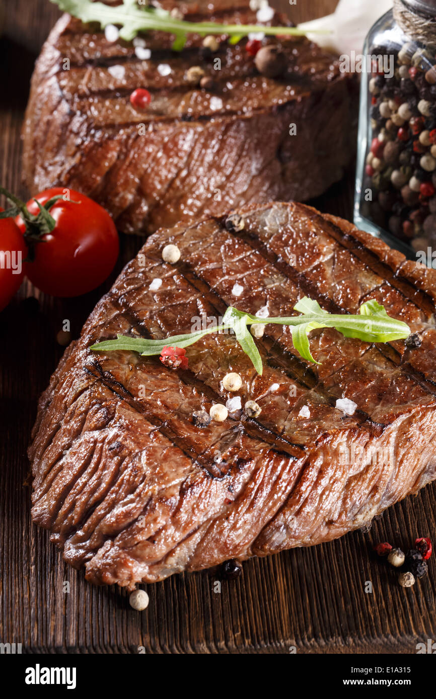 Juicy thick grilled beef hi-res stock photography and images - Alamy