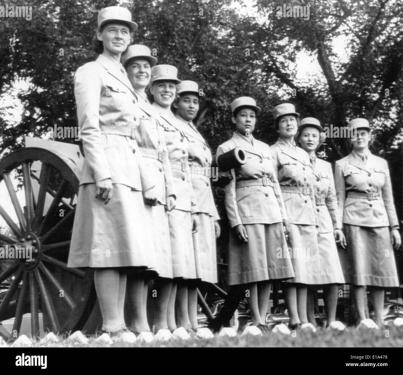 Women auxiliaries hi-res stock photography and images - Alamy