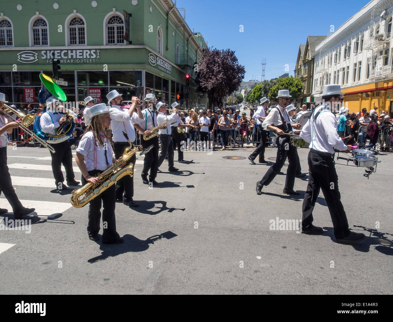 2014 San Francisco Carnaval Grand Parade Stock Photo - Alamy