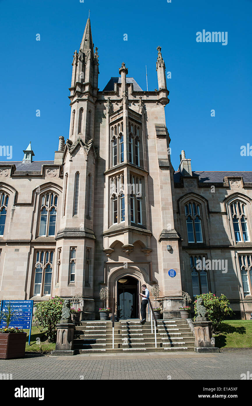 Londonderry derry campus magee college hi-res stock photography and ...