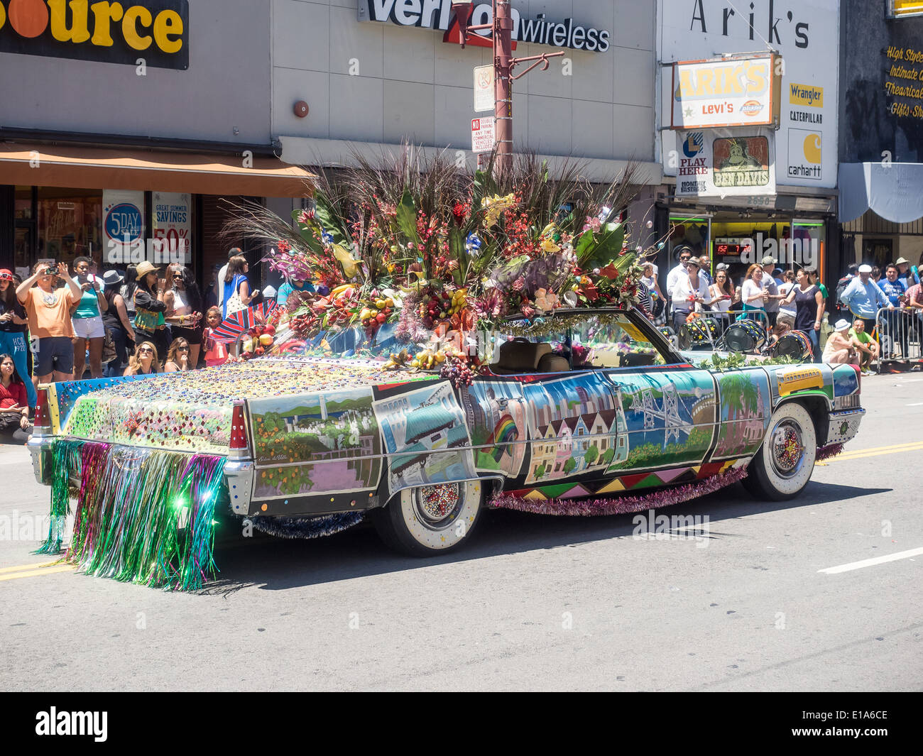 2014 San Francisco Carnaval Grand Parade Stock Photo - Alamy