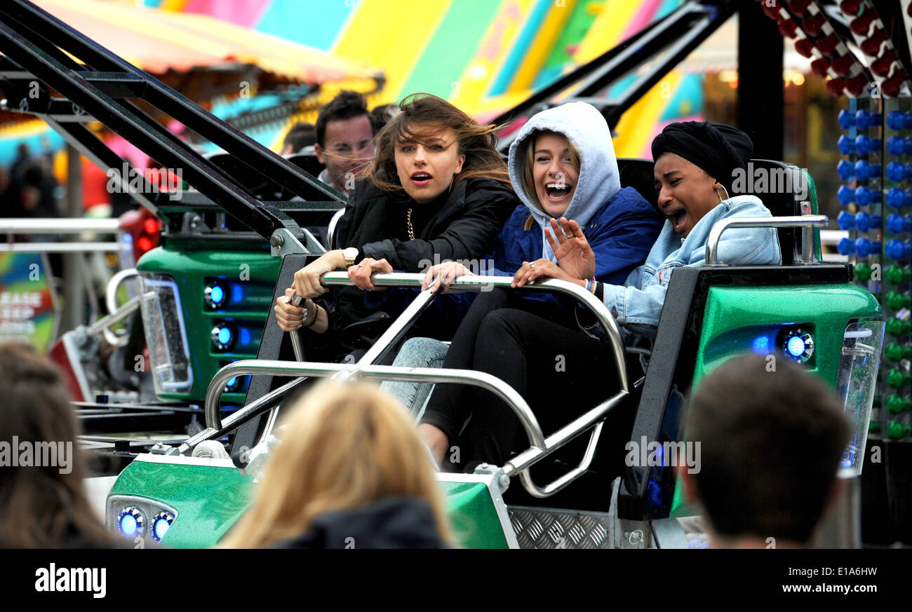 Teenage Girls Screaming High Resolution Stock Photography and Images ...