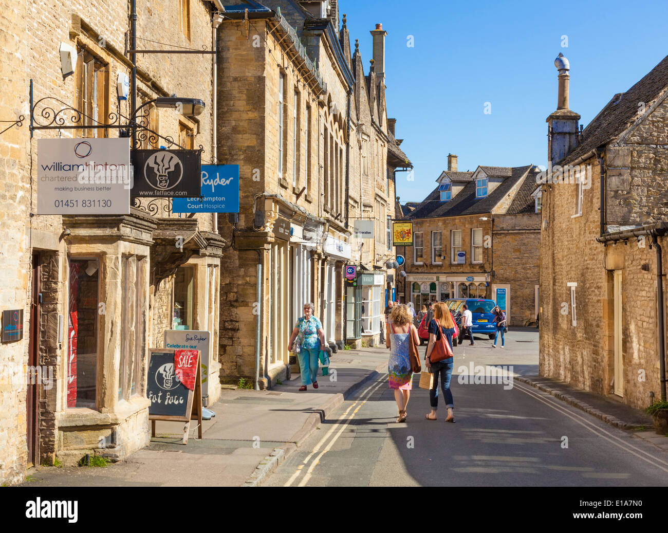 Stow on the wold hi-res stock photography and images - Alamy