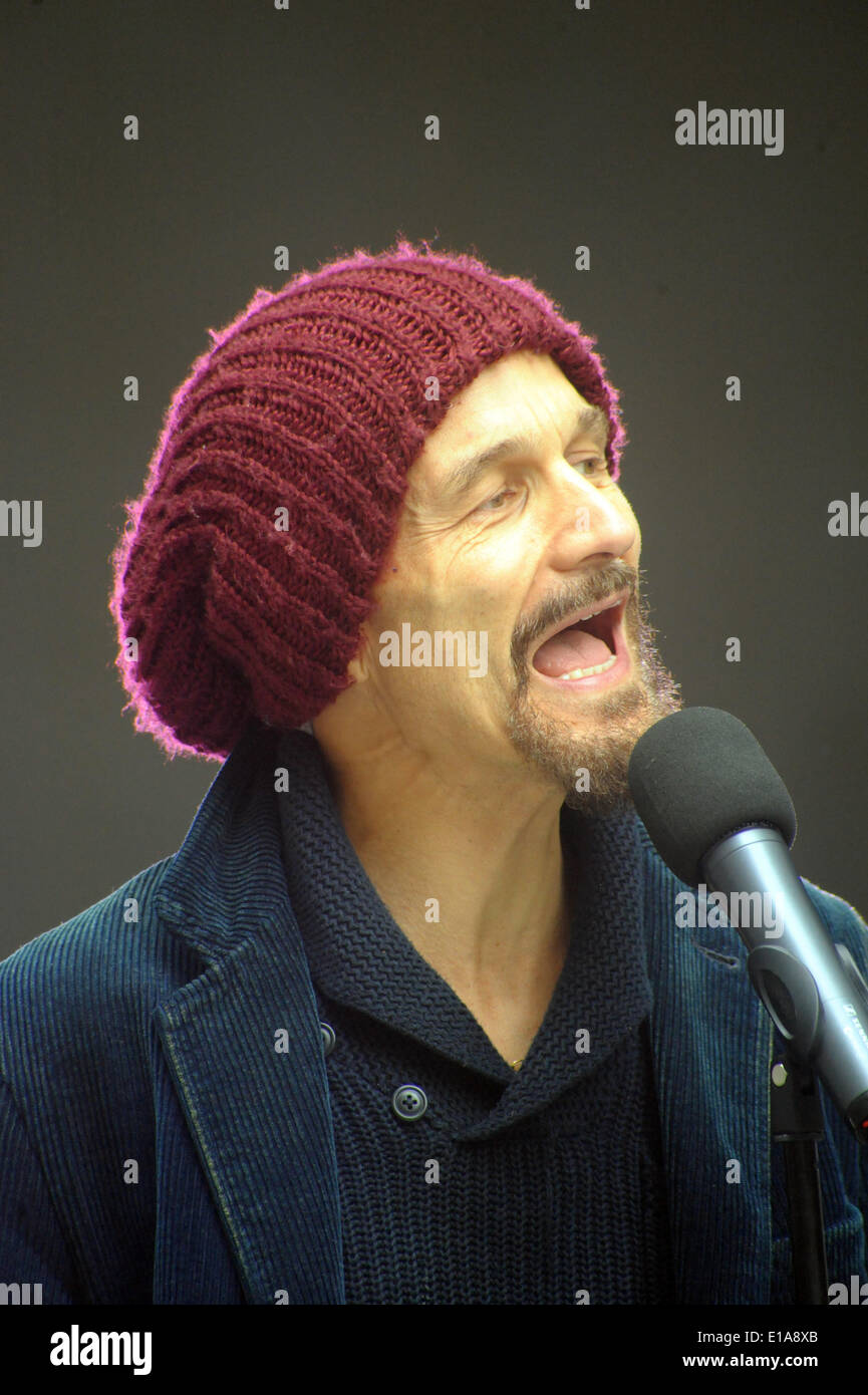 Tim Booth High Resolution Stock Photography and Images - Alamy