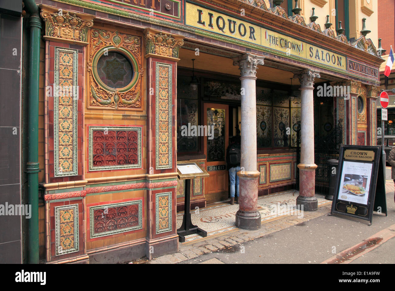 UK, Northern Ireland, Belfast, The Crown Liquor Saloon Stock Photo - Alamy