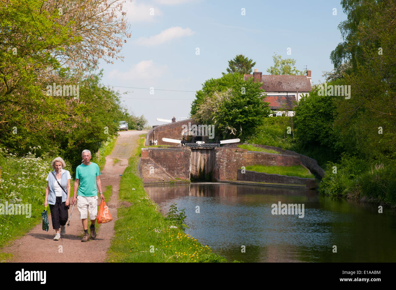 Towpath and locks on the Staffordshire and Worcestershire Canal Stock ...