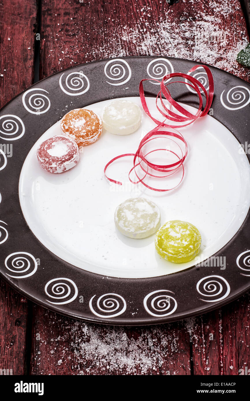 round fruit candy different colors Stock Photo - Alamy