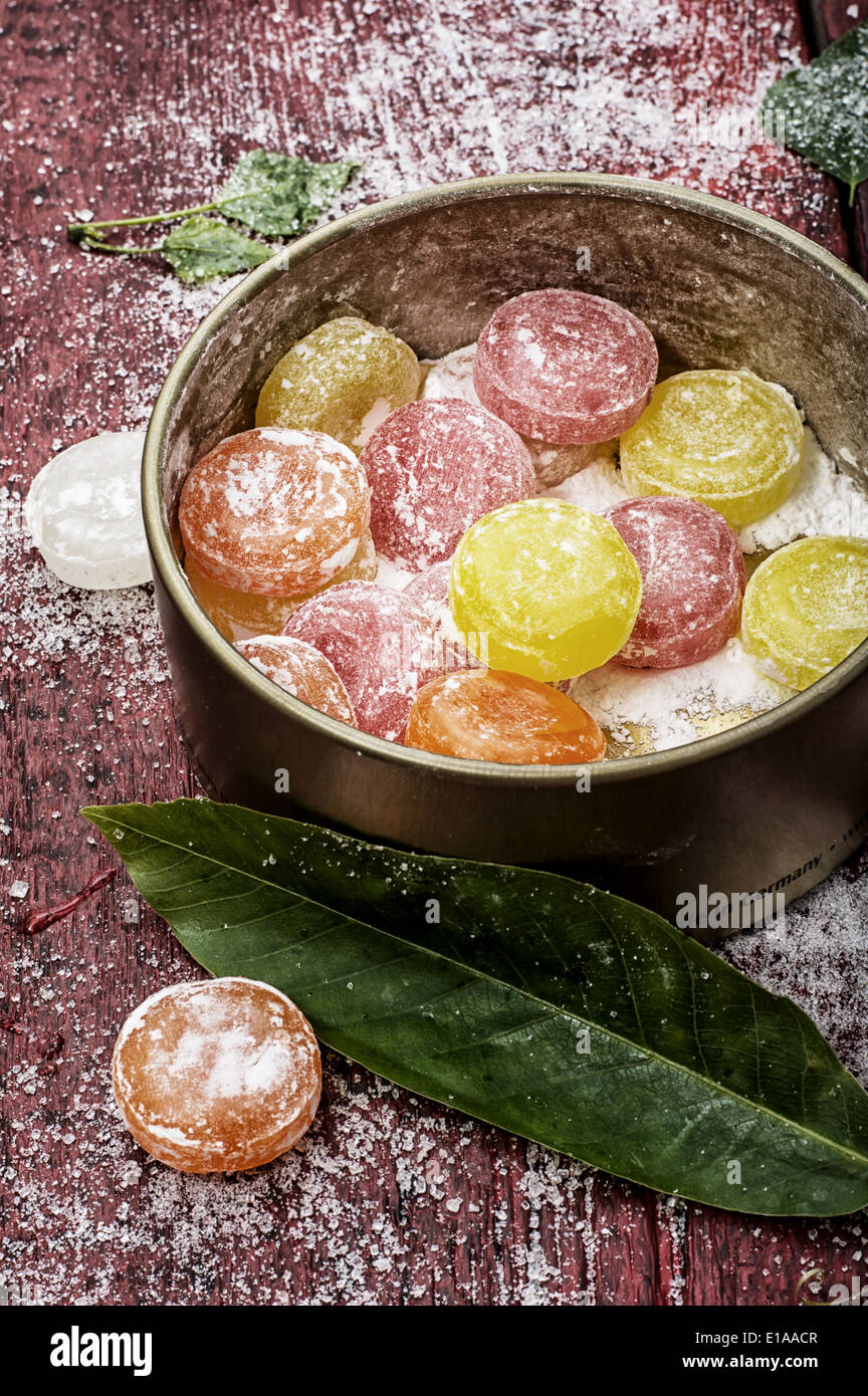 round fruit candy different colors Stock Photo - Alamy