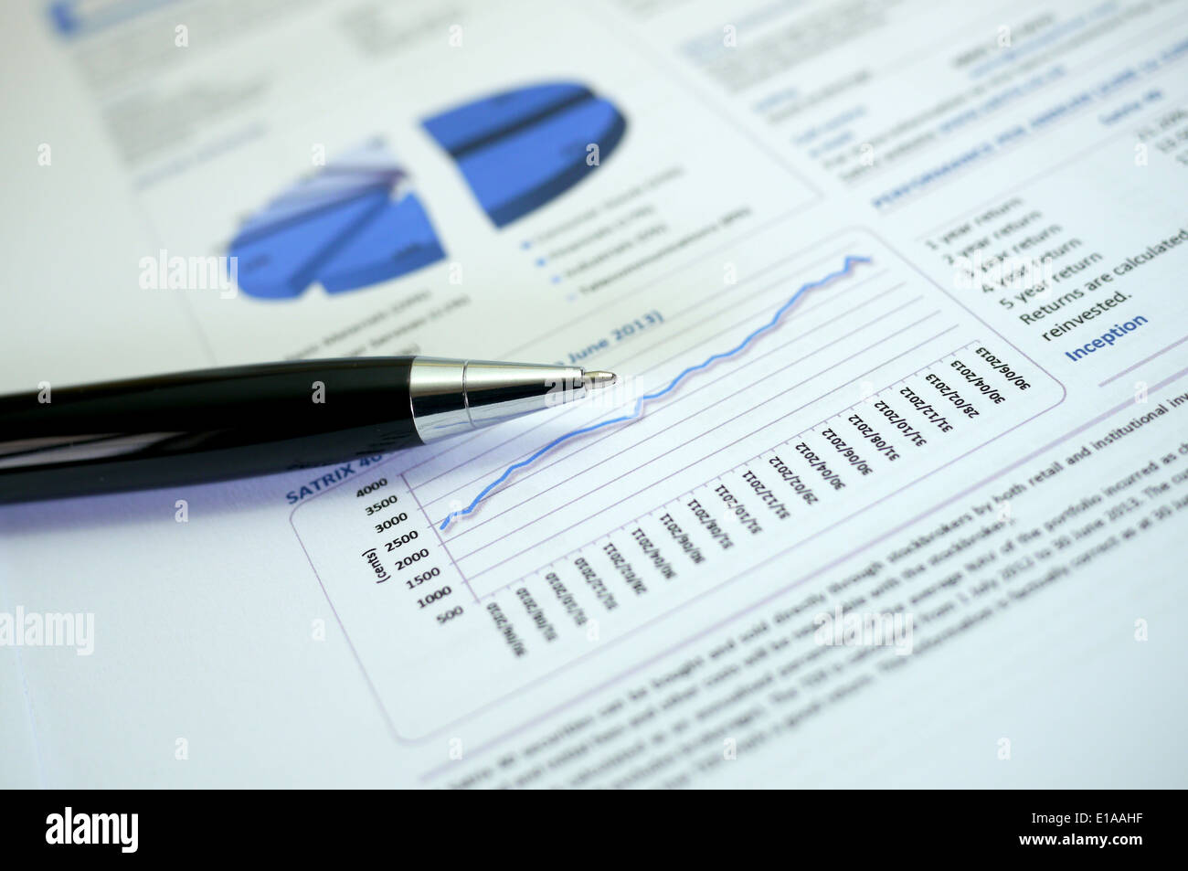 Financial document hi-res stock photography and images - Alamy