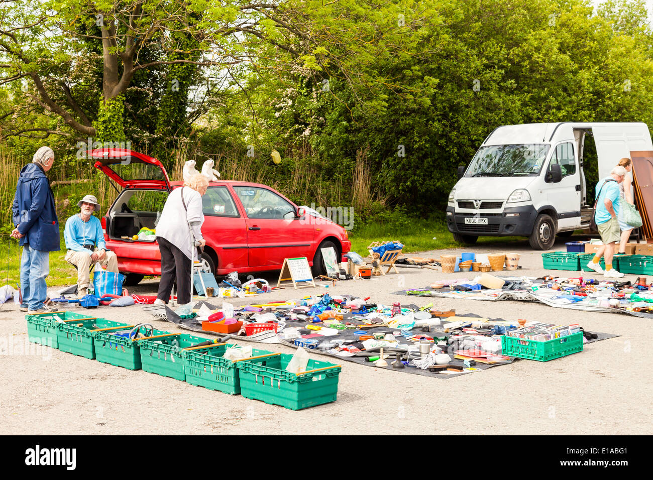 Car boot open hi-res stock photography and images - Alamy