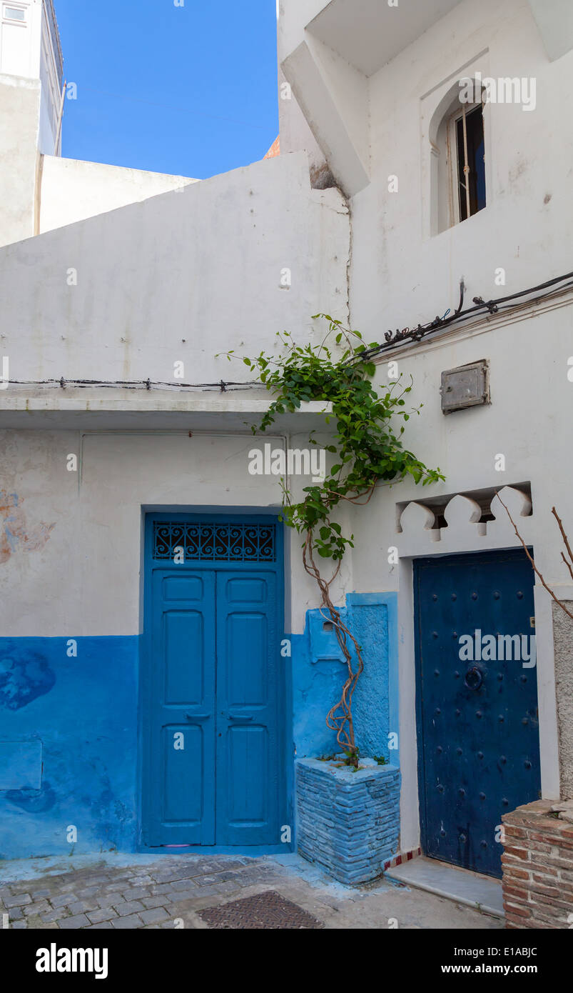 Perspective view entrance morocco hi-res stock photography and images ...