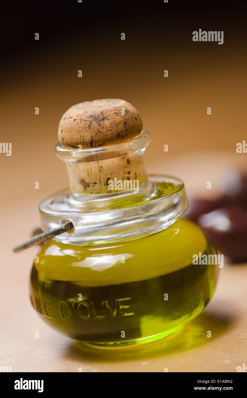 Extra virgin olive oil bottle hi-res stock photography and images - Alamy