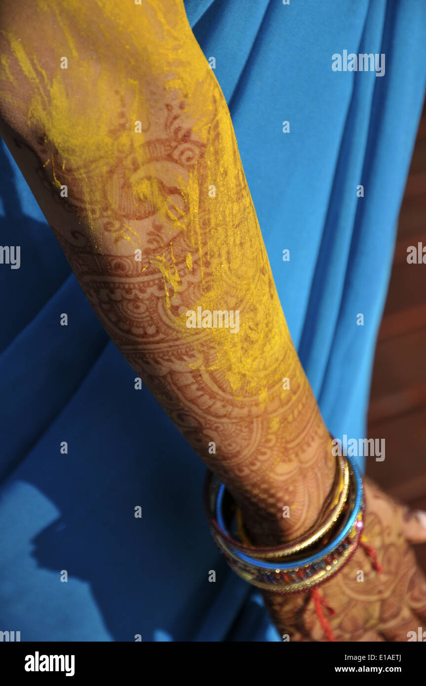 Pithi ceremony hi-res stock photography and images - Alamy