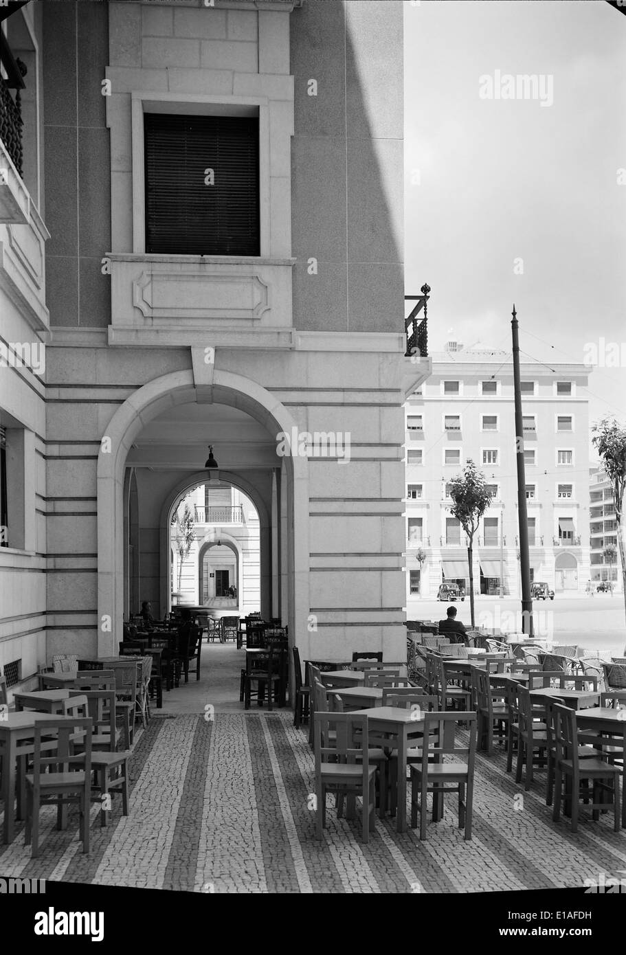 Image captures public square Black and White Stock Photos & Images - Alamy