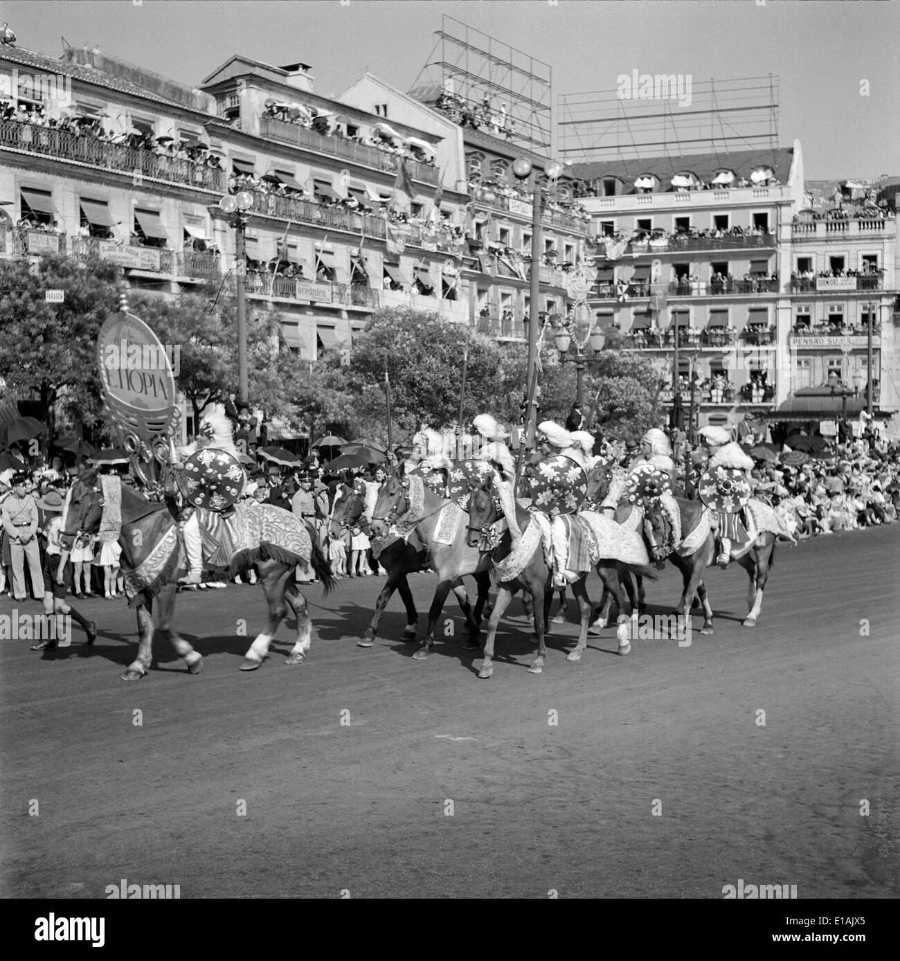 The 1947 Historical Parade in Lisbon celebrated the centennial ...
