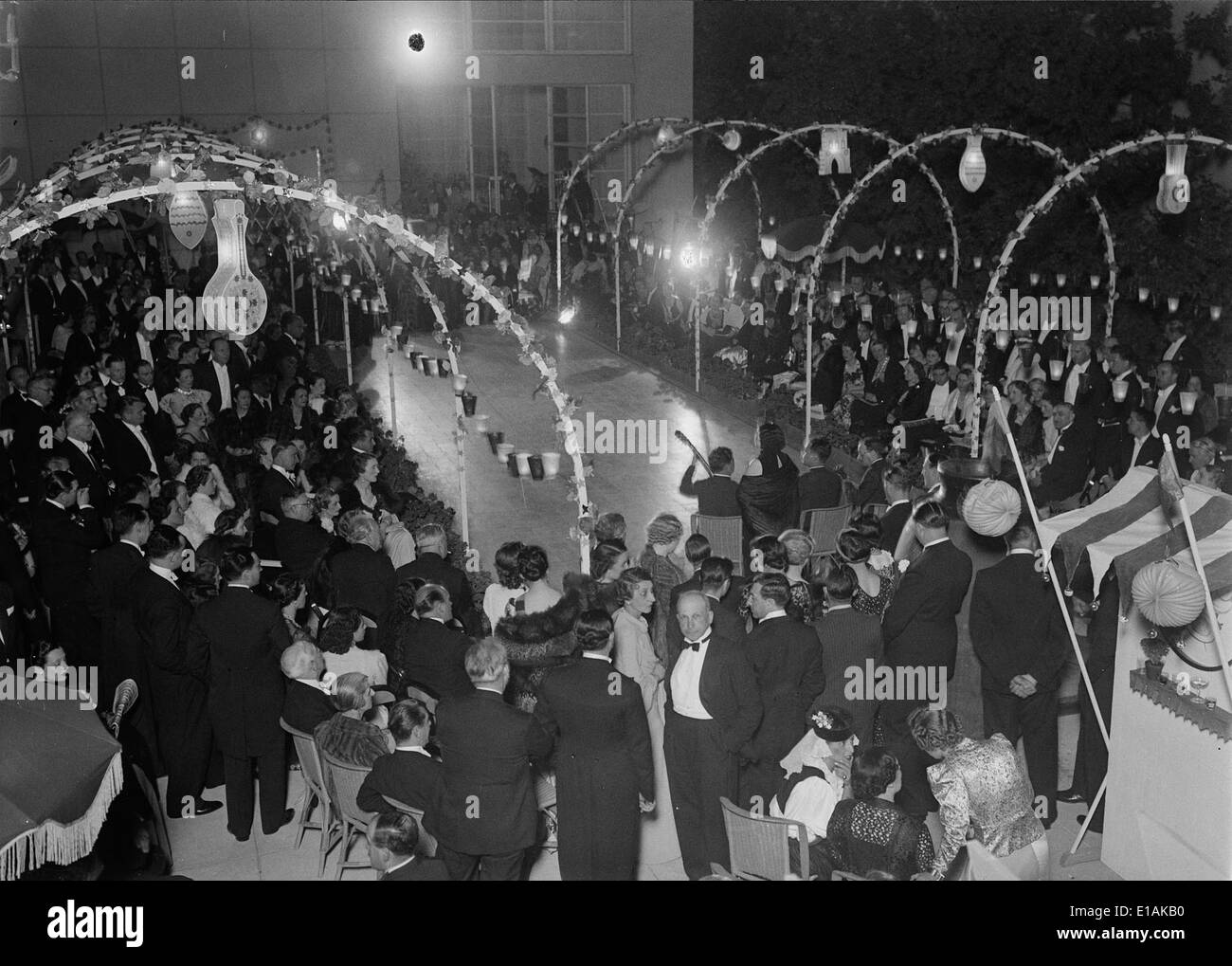 The Exposição Internacional de Paris, held in 1937, was a major global ...