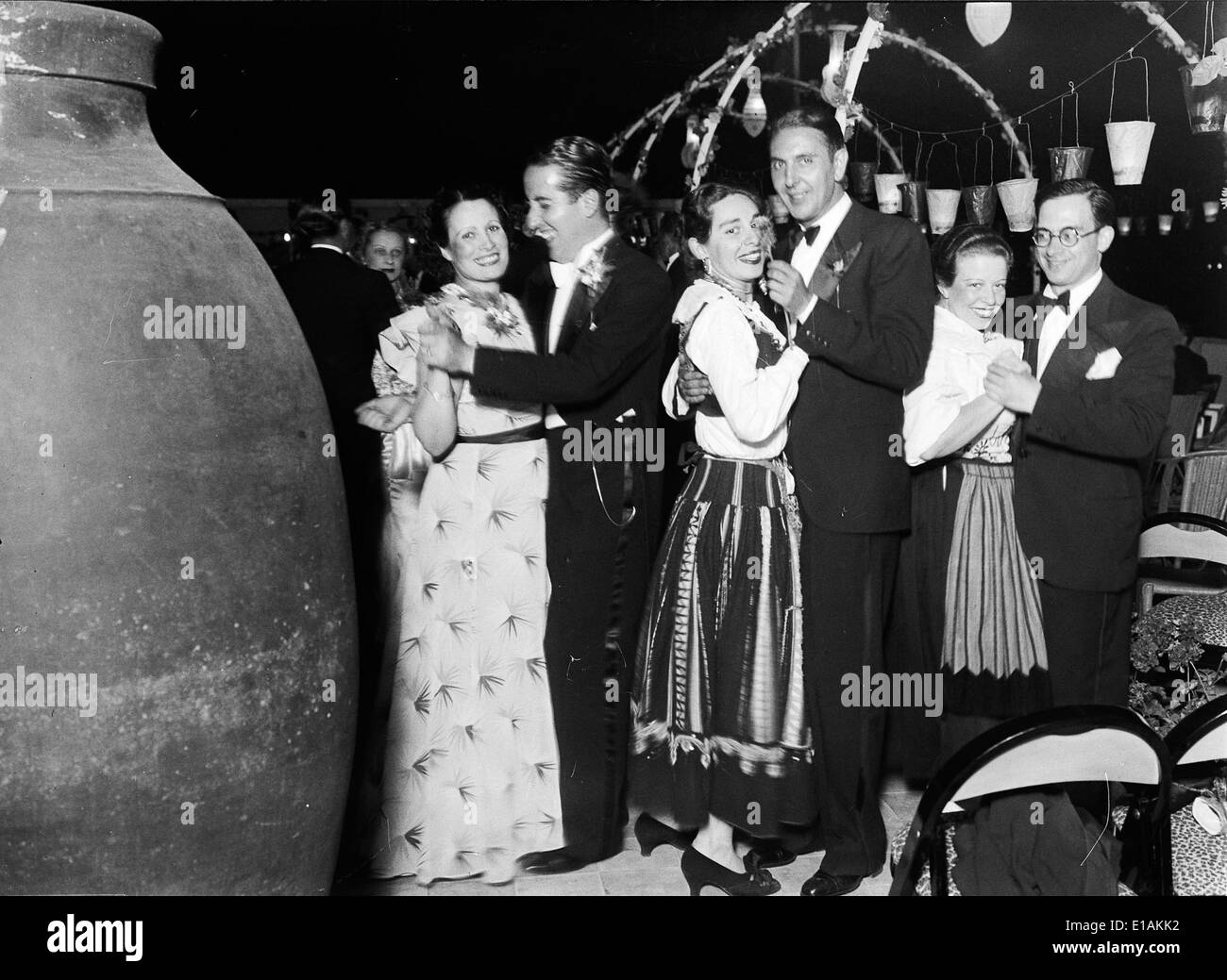 The Exposição Internacional de Paris in 1937 was a world exhibition ...