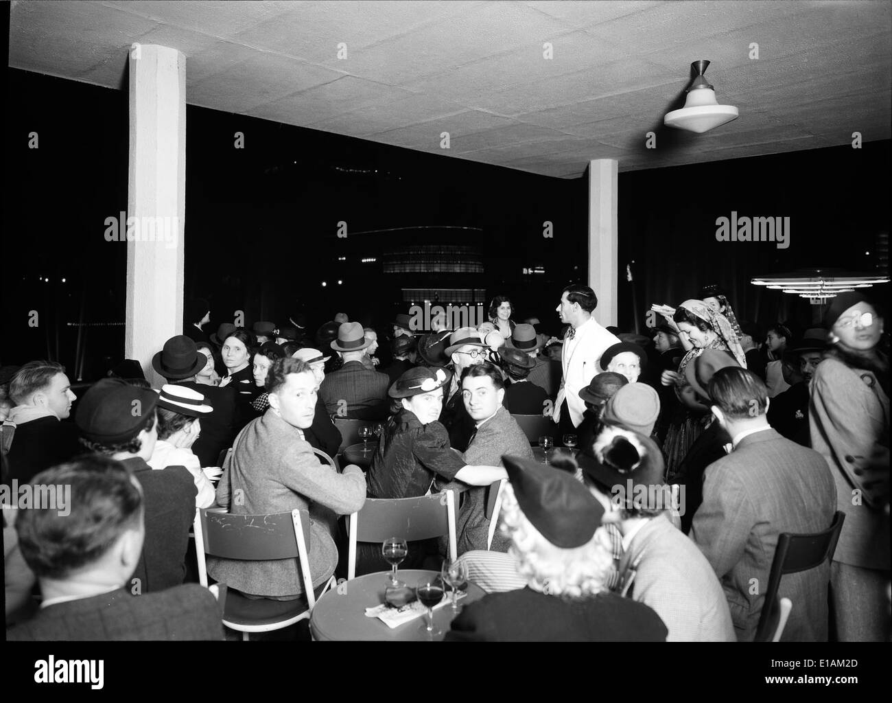 The Exposição Internacional de Paris, held in 1937, was a world expo ...