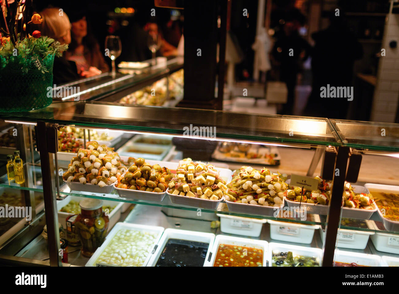 Bar display hi-res stock photography and images - Alamy