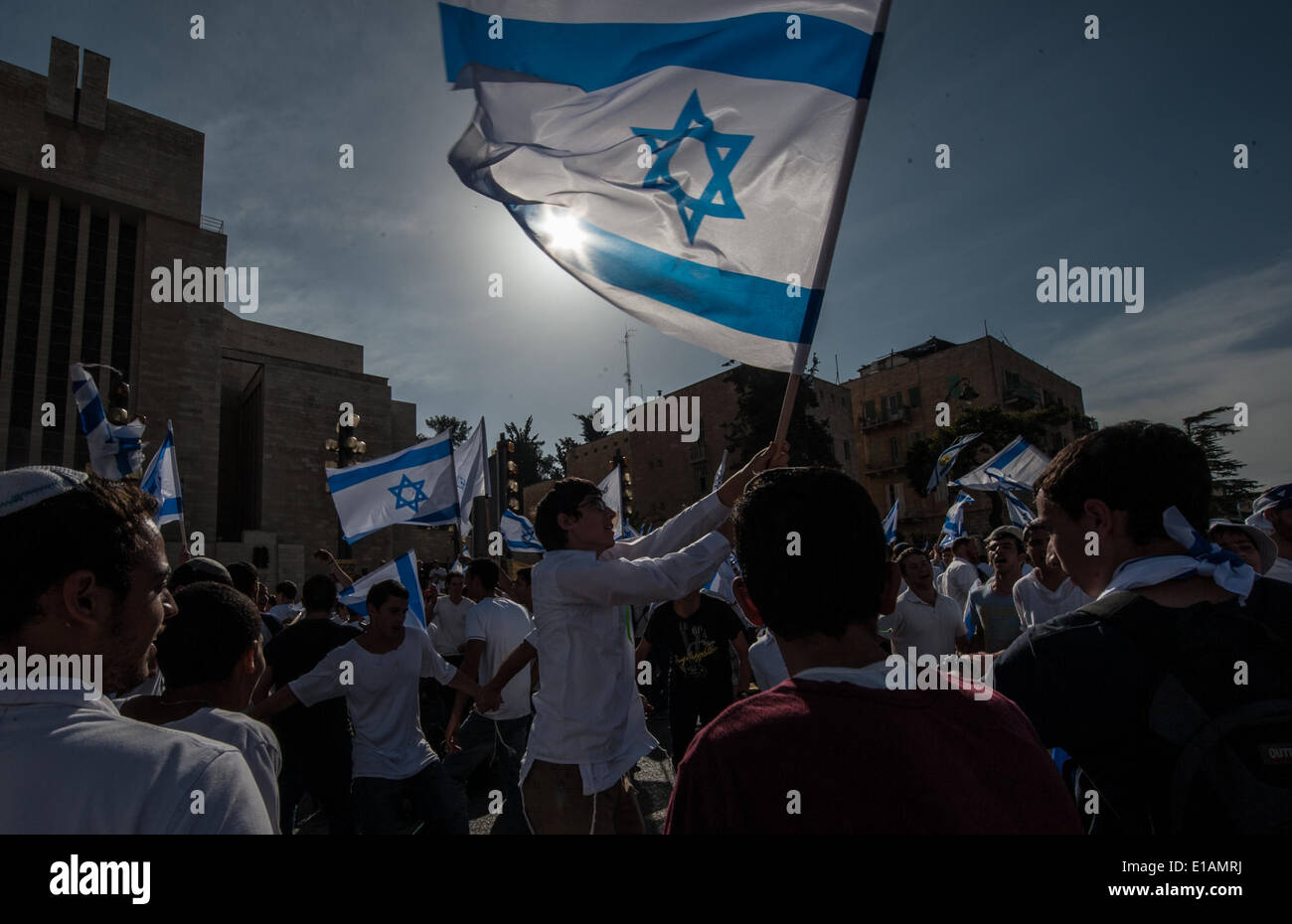 Jerusalem, Israel. 28th May, 2014. Jews participate in a Jewish parade ...