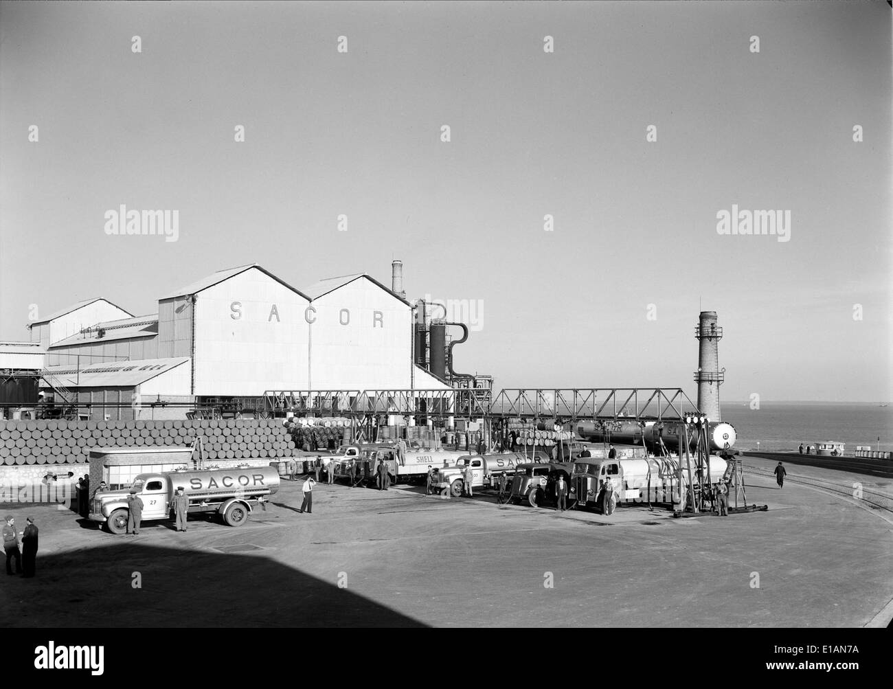 Responsible refining hi-res stock photography and images - Alamy